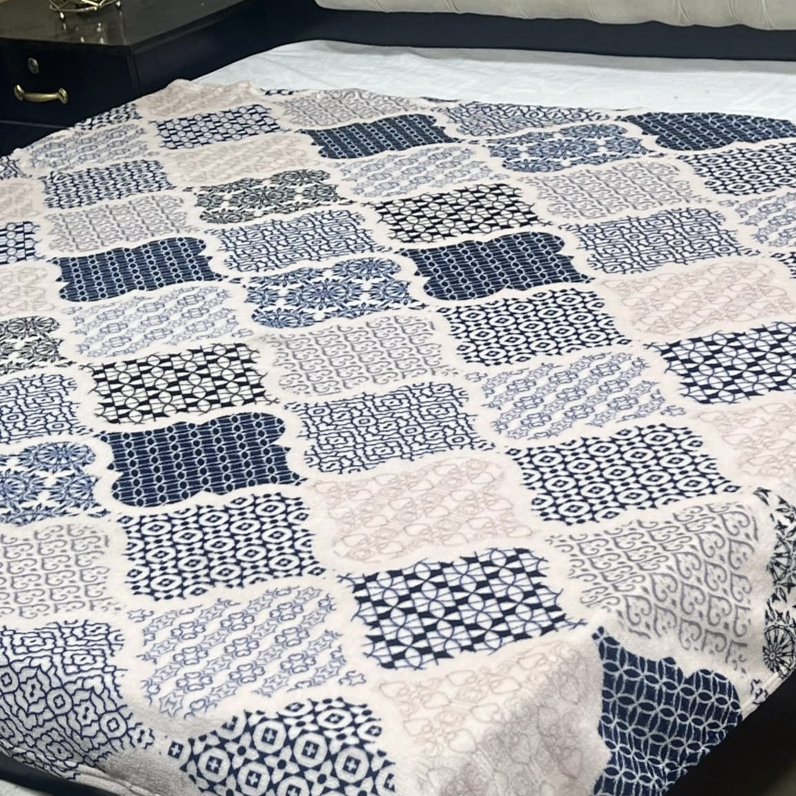 AC Blanket Double Bed Soft Fleece – Winter 2025 Home Collection