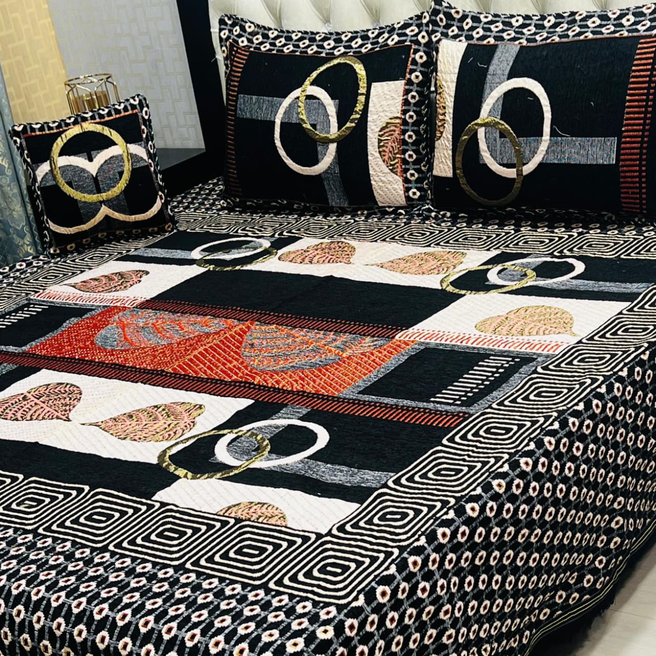 Velvet Jacquard King Size 4pc Bedsheet Set – Winter 2025 | Mehroon Red ...